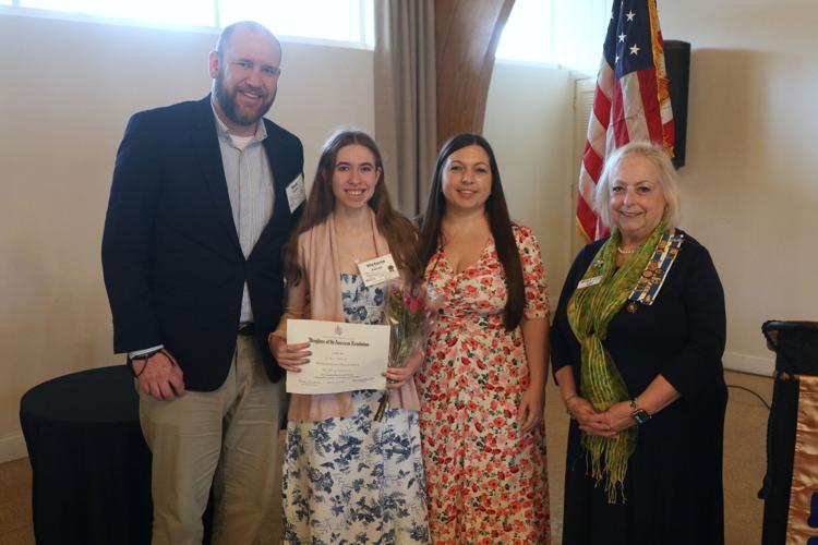 Local students win awards from Daughters of the American Revolution ...