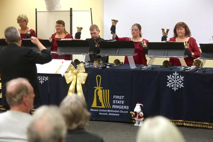 Newark bell choir rings in the holiday season | News | newarkpostonline.com