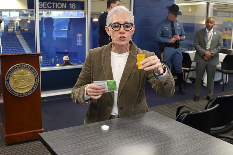 NFL Hall of Famer Randy White visits Newark to announce initiative to ...