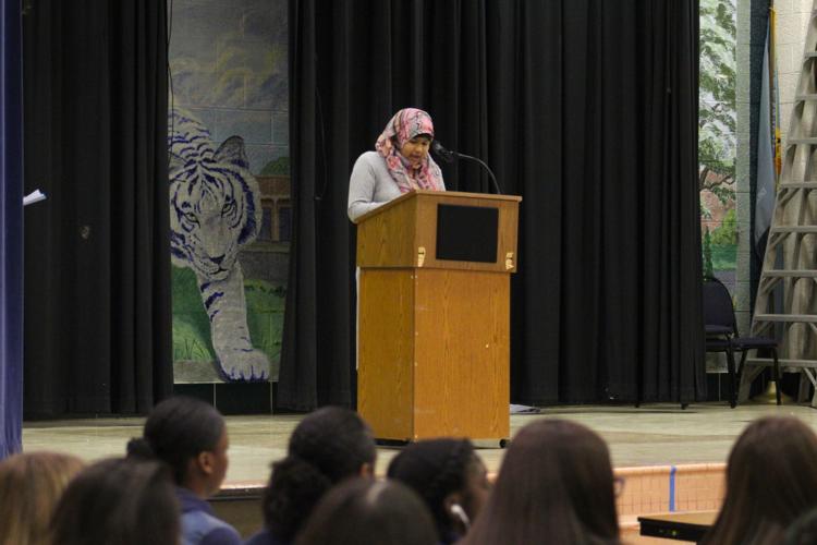 Shue-Medill students donate appliance to REACH students | News ...