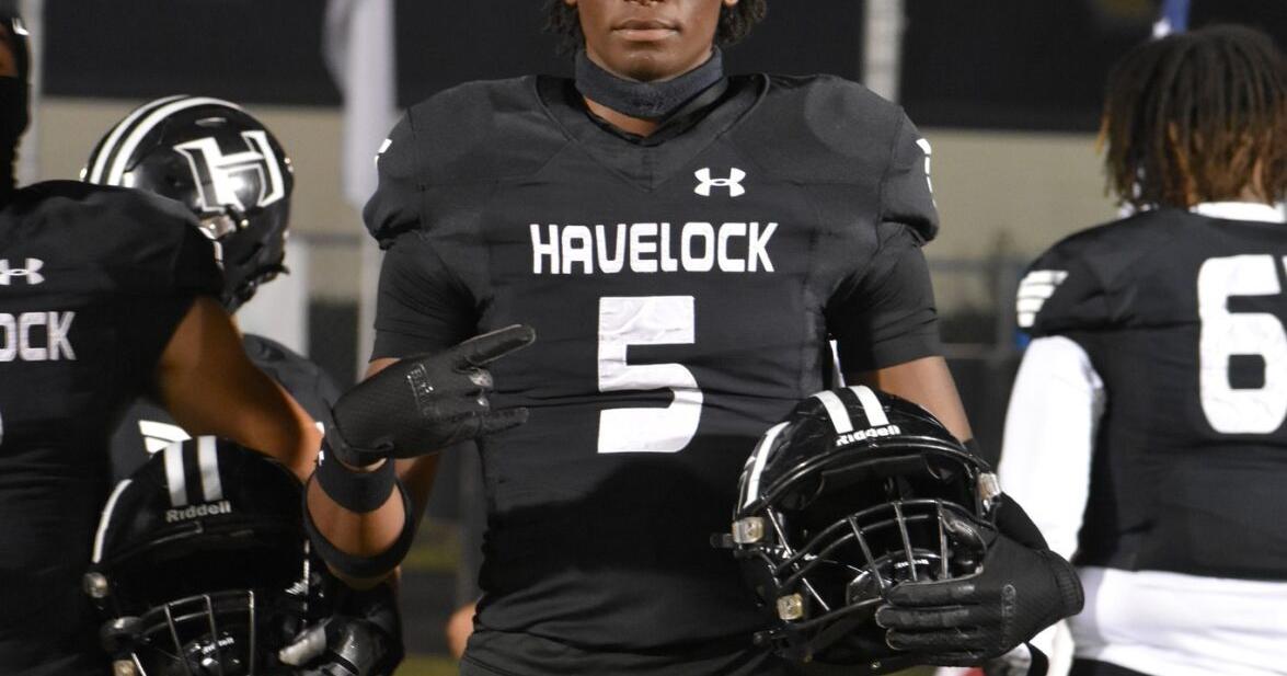 From offense to defense: Shift pays off for Havelock's Darden, taking ...