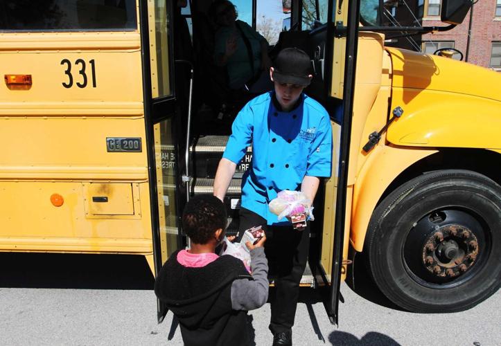 PHOTOS: Free Meals on Big School Wheels | Local News | newbernsj.com