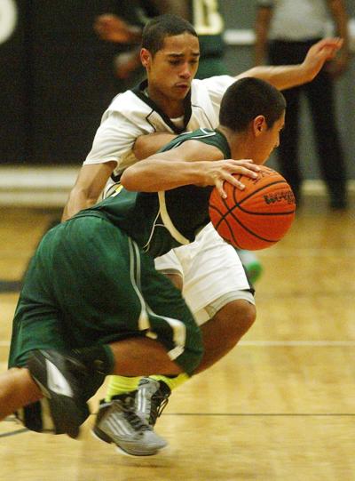 Havelock boys overwhelm White Oak in conference victory | Local News ...