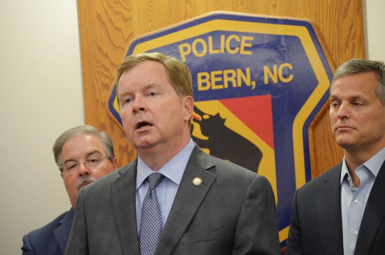 PHOTOS: Hurricane scams press conference | Local News | newbernsj.com