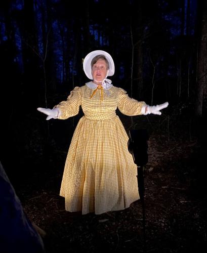 New Bern Historical Society hosts third annual Hallowed Ground Lantern ... New Bern Historical Society hosts third annual Hallowed Ground Lantern ...