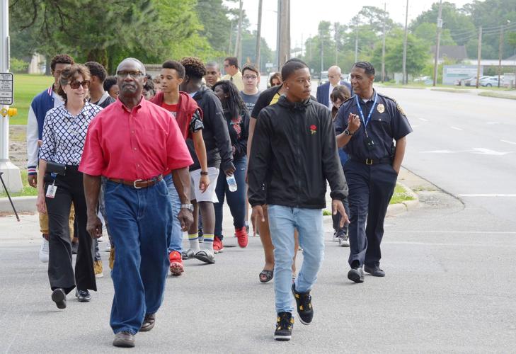 New Bern officials, students celebrate completion of sidewalk projects ...