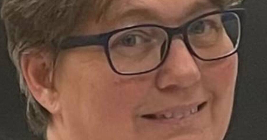 Julie Ann Hooks | | newbernsj.com