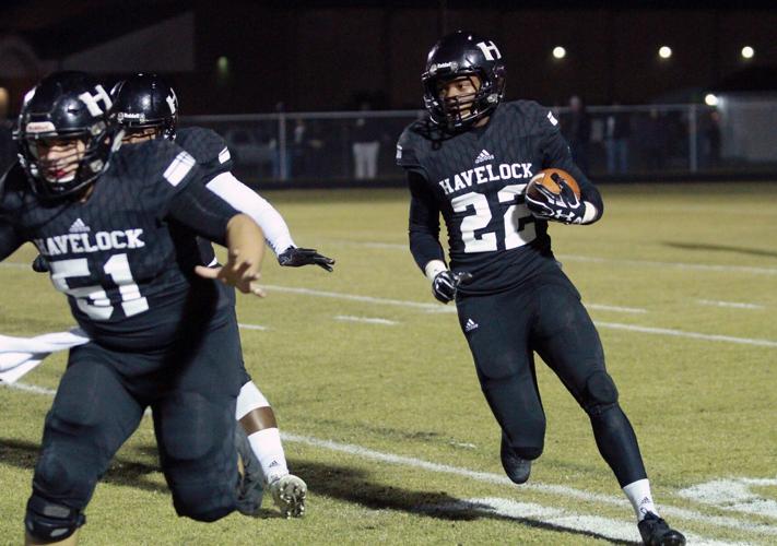 PHOTOS: Havelock Rams vs E.E. Smith Golden Bulls | Local News ...