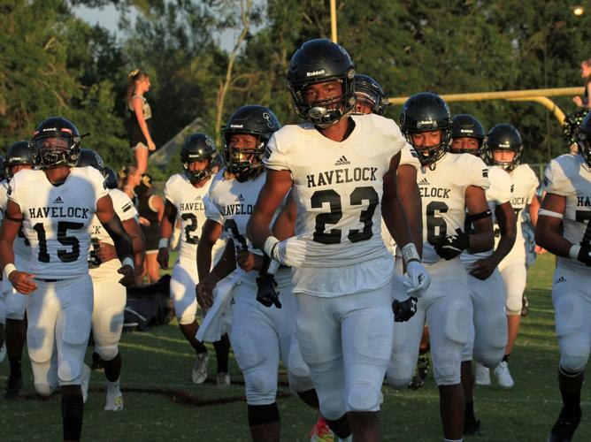 PHOTOS: New Bern Bears vs Havelock Rams Football | Local News ...