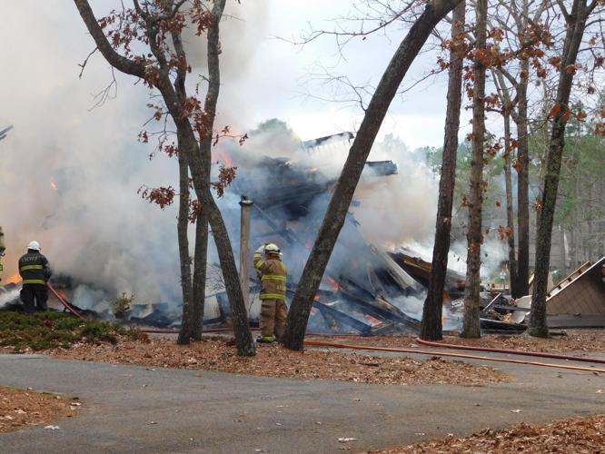 Photos: Fire in Fairfield Harbour | Local News | newbernsj.com