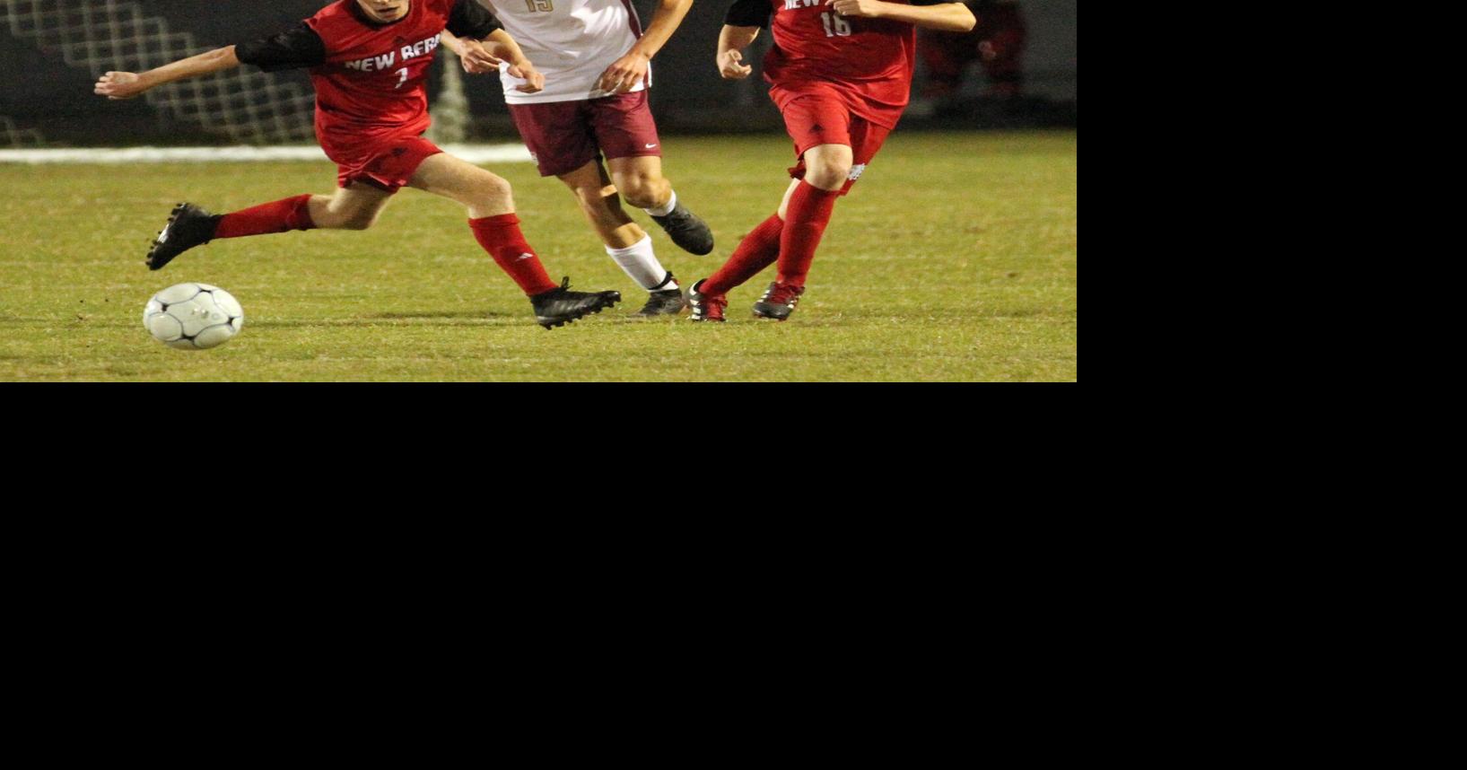 PHOTOS: New Bern Bears vs Ashley Screaming Eagles Soccer | Sports | newbernsj.com