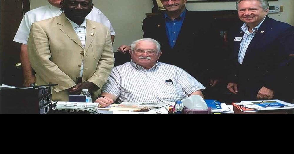 Dover mayor recieved the Order of the Long Leaf Pine award | Local News ...