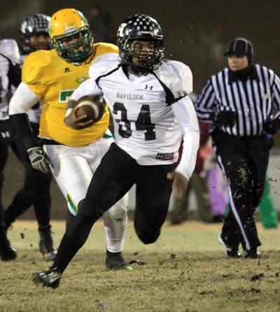 Football: Havelock rolls Eastern Alamance, 63-28 | Sports | newbernsj.com