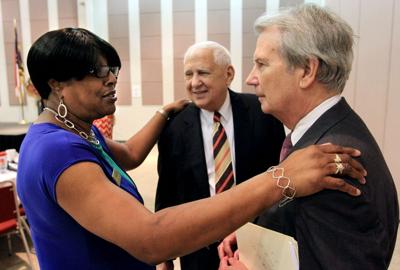 Jones talks budget, Iraq in visit to Havelock | Local News | newbernsj.com