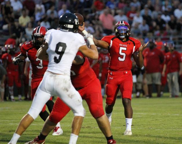 PHOTOS: New Bern vs Havelock Football | Local News | newbernsj.com