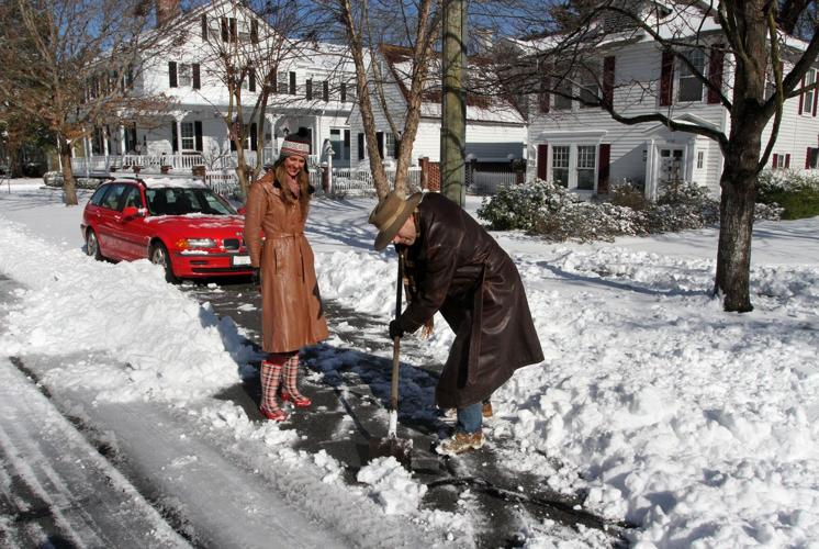 PHOTOS: New Bern Snow I | Local News | newbernsj.com
