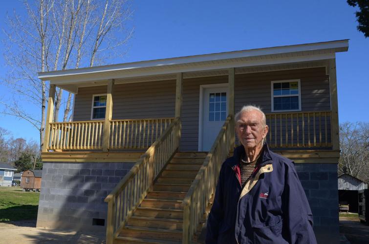 Photos: Oaks Rd. resident coming home | Local News | newbernsj.com