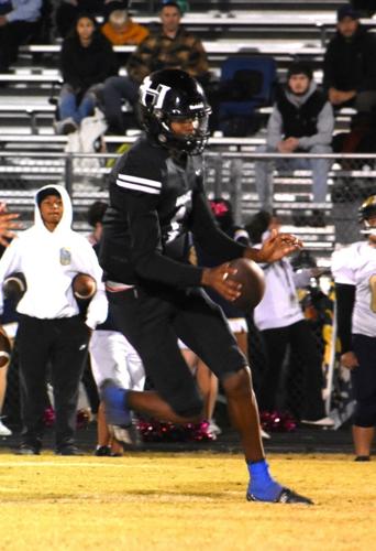 Quarterback trio headlines list of top Craven County playoff performers ...