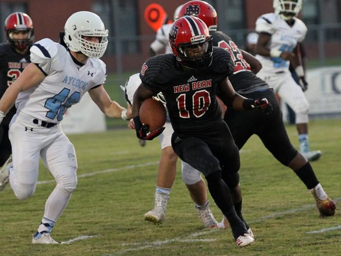 PHOTOS: New Bern vs Charles B. Aycock Football | Local News | newbernsj.com