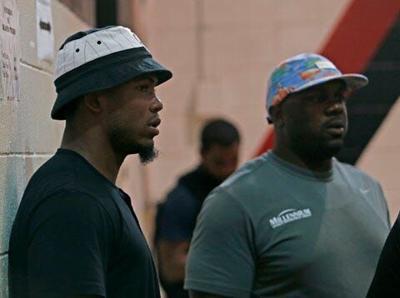 Football: Reddick to host community event | Sports | newbernsj.com