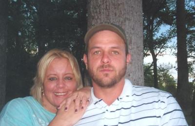 Engagement: Jennifer Meadows/Johnnie Baker | Features | newbernsj.com