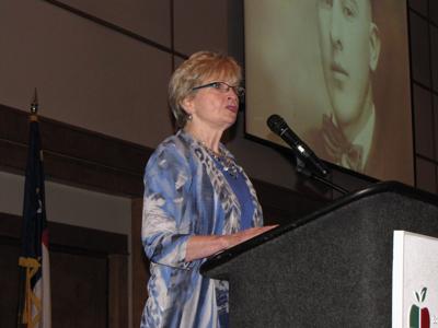 State’s top educator lauds Craven schools | Local News | newbernsj.com