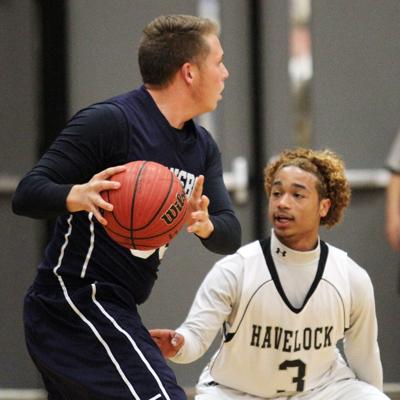 Havelock uses defense to stuff Swansboro | Local News | newbernsj.com