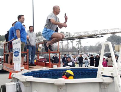 Havelock takes a plunge for Special Olympics | Local News | newbernsj.com