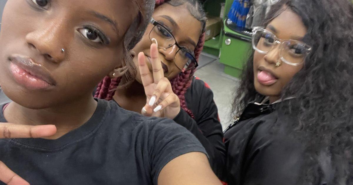 NOT A CHEEROCRACY: Jacksonville High cheerleaders facing punishment for ...