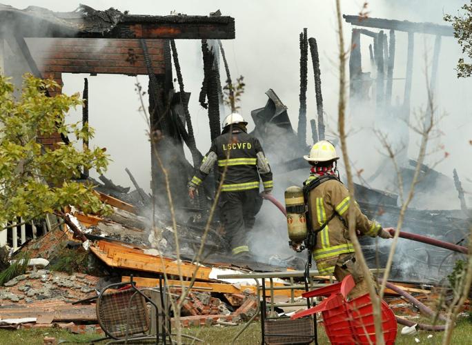 PHOTOS: Fairfield Harbour Fire | Local News | newbernsj.com