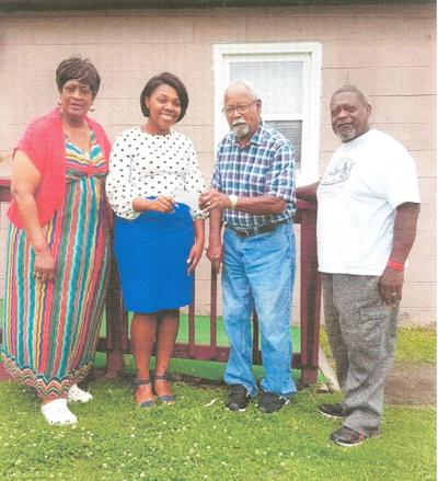 Tamaria Moore earns scholarship | Local News | newbernsj.com