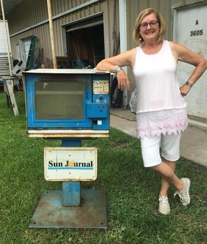 PHOTOS: New Bern artist creates a new free library | Local News ...