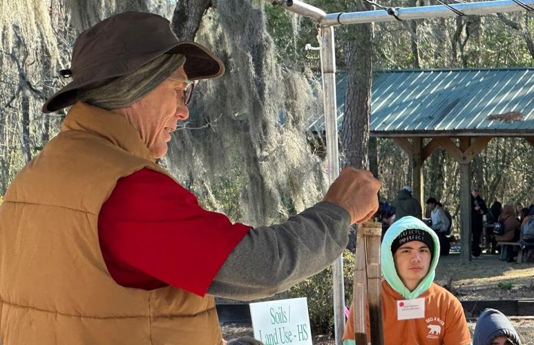 Hundreds compete in Coastal Envirothon | News | newbernsj.com