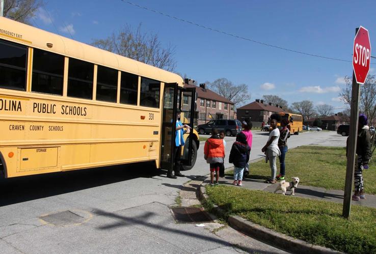PHOTOS: Free Meals on Big School Wheels | Local News | newbernsj.com