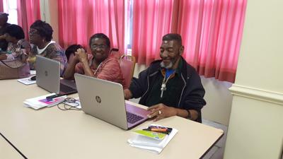 'Wisdom Meets Technology' teaches computerskills to those 62 years plus ...