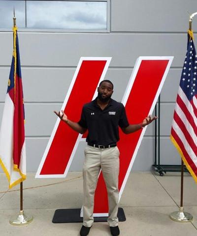 NASCAR: Cox living in the fast line, signs to be on Hendrick ...