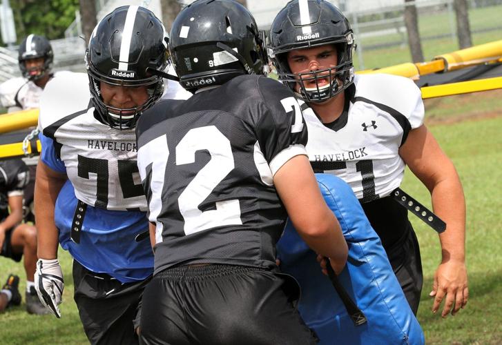 PHOTOS: Havelock Rams Spring Football Training | Local News | newbernsj.com