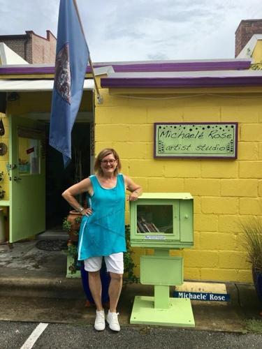 PHOTOS: New Bern artist creates a new free library | Local News ...