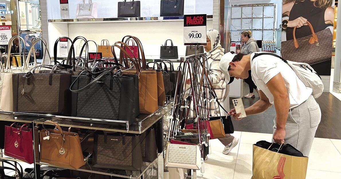 Higher prices don’t slow down holiday shoppers; 3.8% increase | News ...