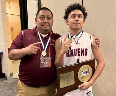 De La Cruz’s embraced father-son duo in three sports over last four ...