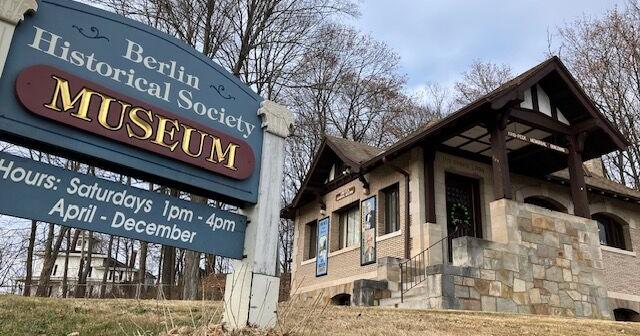 A Bigger Holiday Fair: Live entertainment and new exhibits | News ...