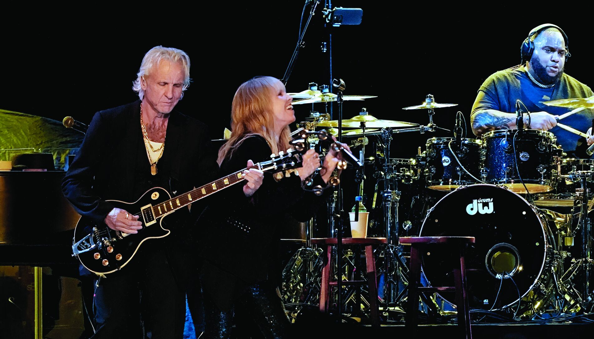 Pat Benatar hits the crowd with her best shot at sold-out Mohegan Sun ...