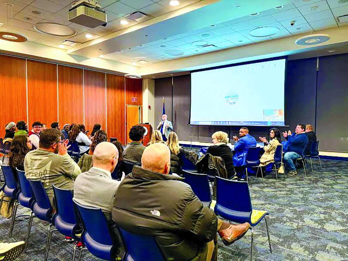 Southington native wins prize at pitch competition | News ...