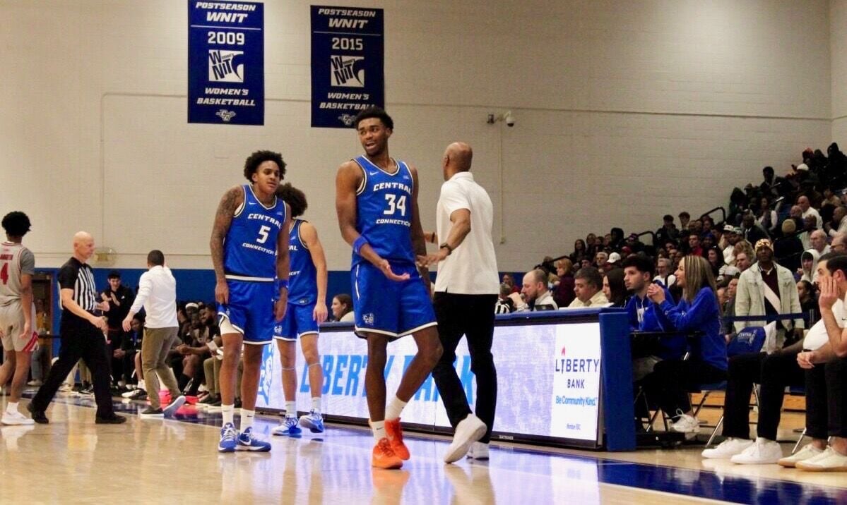 CCSU outlasts SHU in overtime behind Smith Jr.’s, Frazier’s career ...