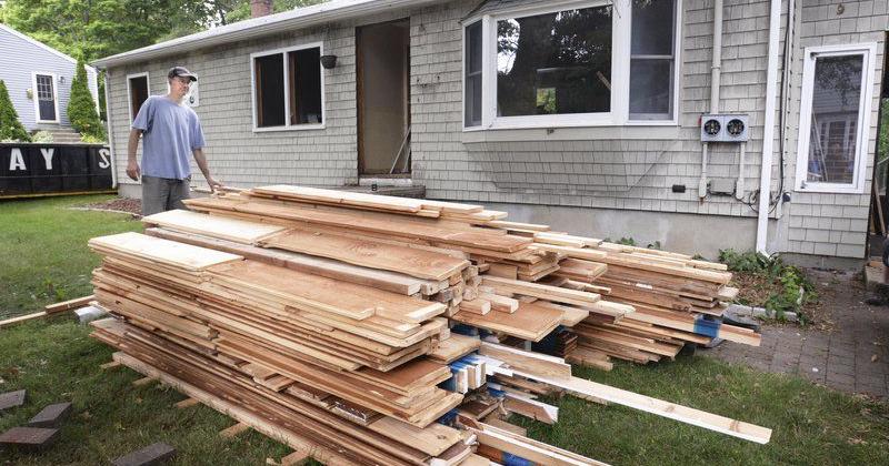 Big-scale recycling: An entire house; Lumber from demolition headed for ...