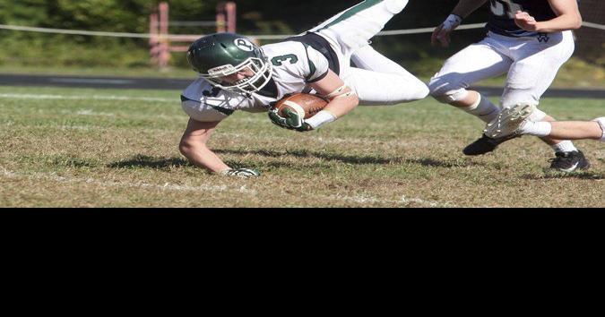 Pentucket football holds off upset-minded H-W | Local Sports ...
