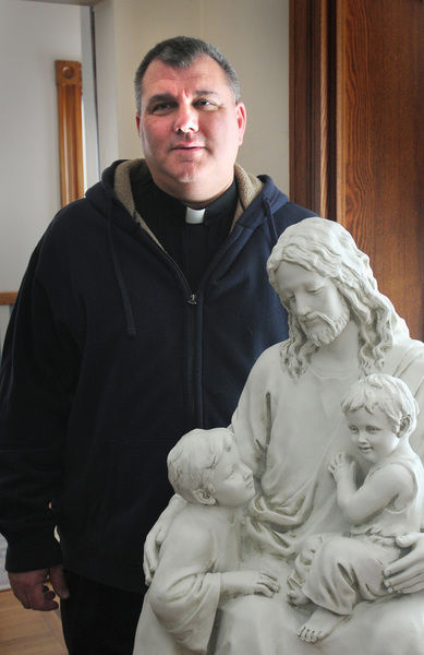 Popular priest will move on in June | Local News | newburyportnews.com