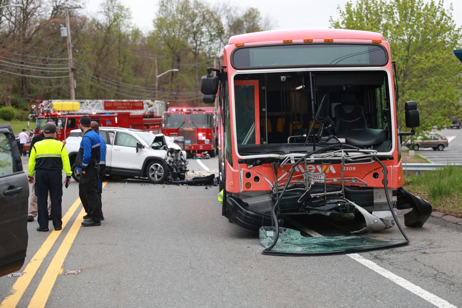 Multiple people hurt in Amesbury crash | Photos | newburyportnews.com Multiple people hurt in Amesbury crash | Photos | newburyportnews.com
