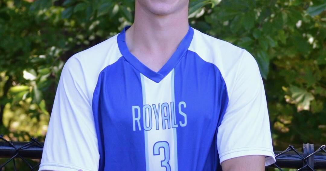 Lasquade (26 pts, 16 rebs), Georgetown pull away from scrappy Amesbury ...