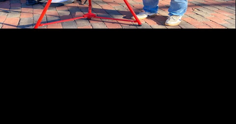 Salvation Army kicks off annual kettle campaign | Local News ...